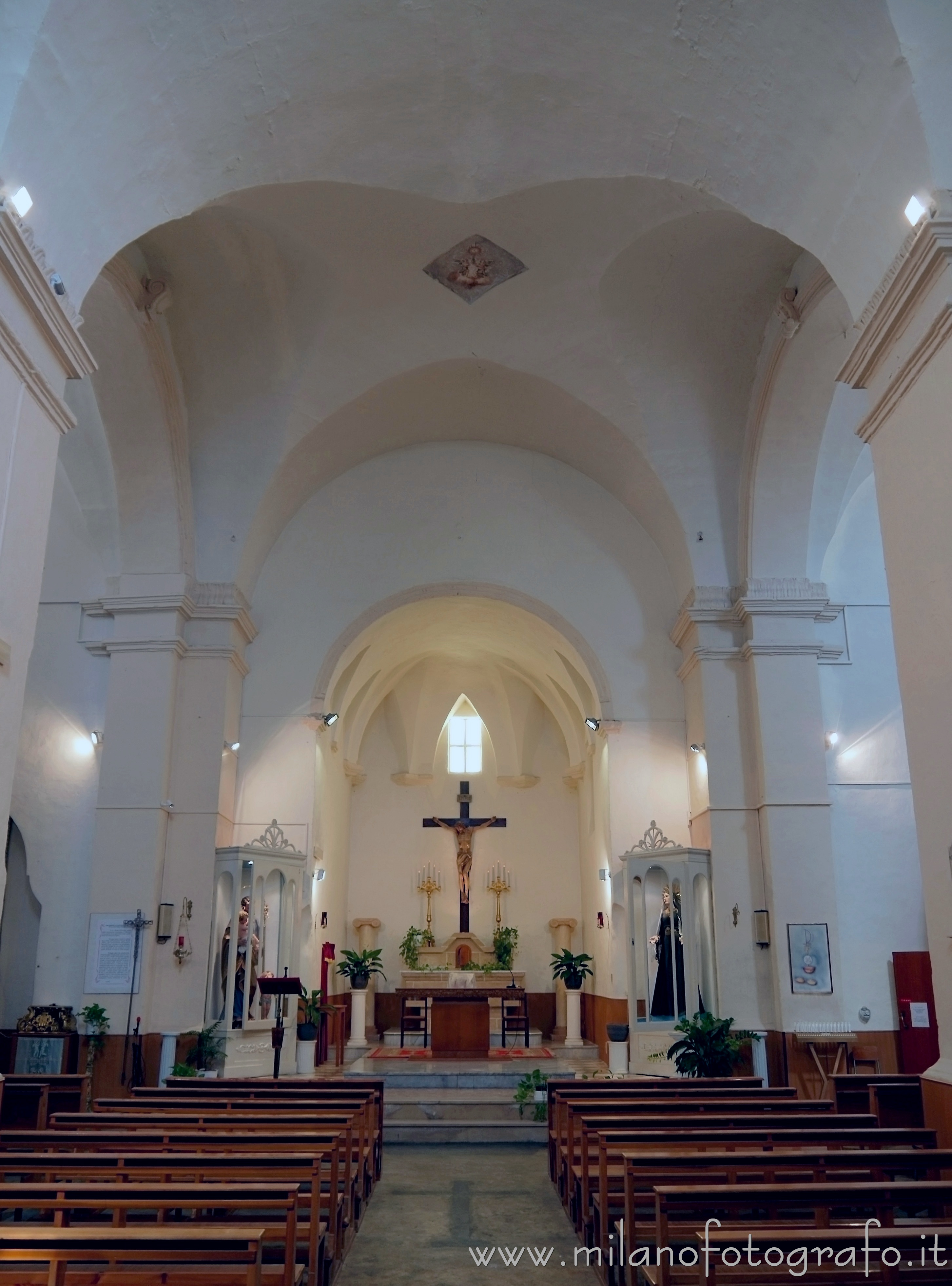 Interno della Chiesa di San Giuseppe in Alliste (Lecce) - Foto a piena ...